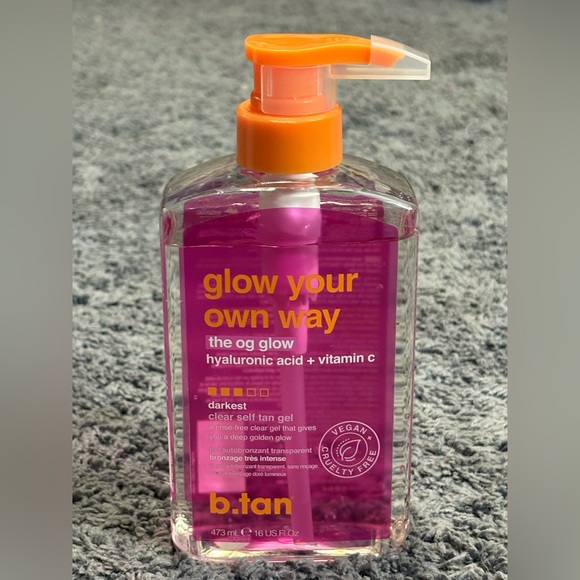 Makeup | Nwt Glow Your Own Way Darkest Clear Tanning Gel | Poshmark